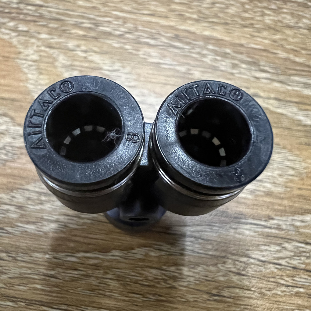 Đầu Nối Khí Chữ Y Phi 8 mm Đen Airtac PY8D | Mecsu.vn