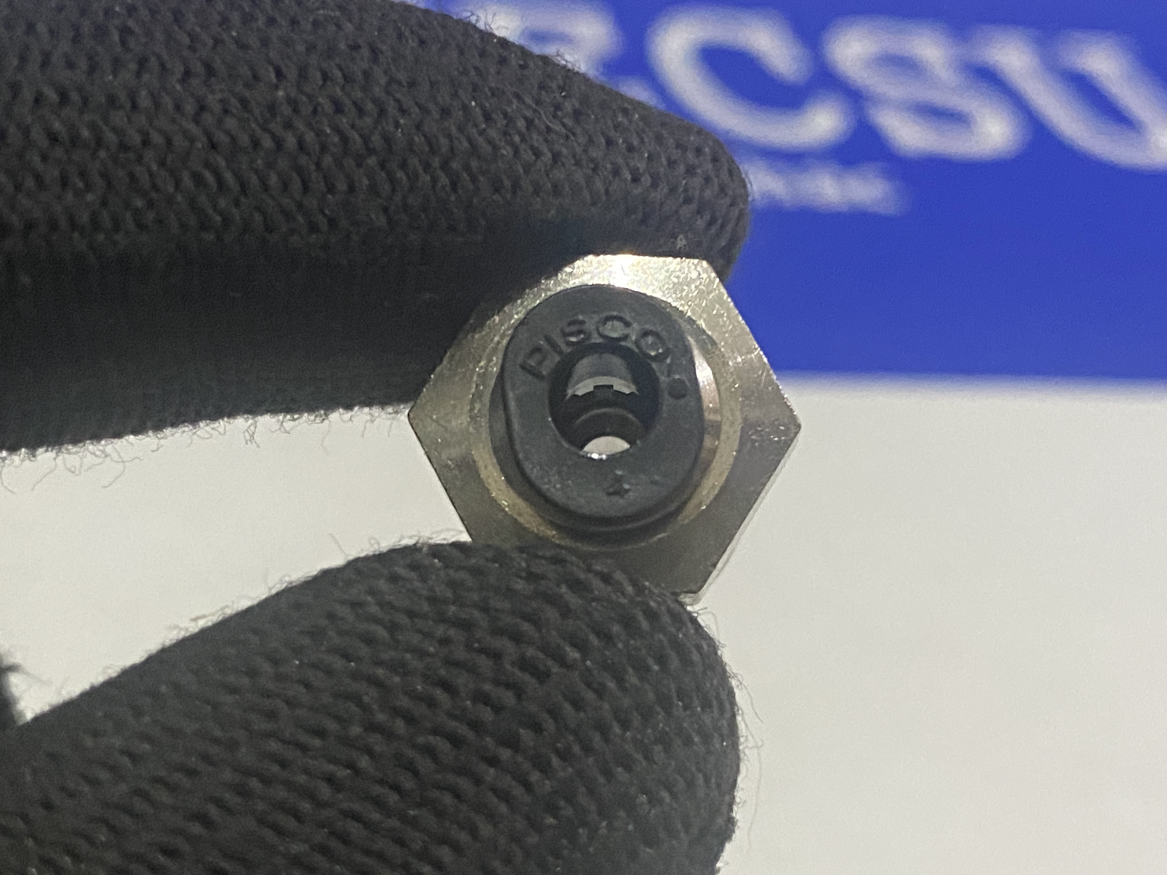 Đầu Nối Nhanh Khí Nén Dạng Thẳng Thân Lục Giác Ren Ngoài Pisco PC4-02M | Mecsu.vn