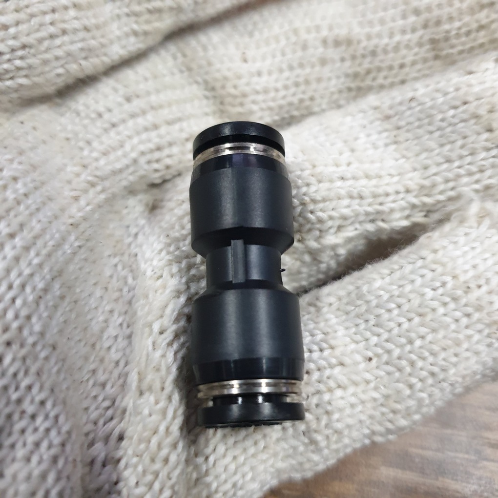 Đầu Nối Khí Thẳng Phi 6 mm Đen Airtac PU6D | Mecsu.vn