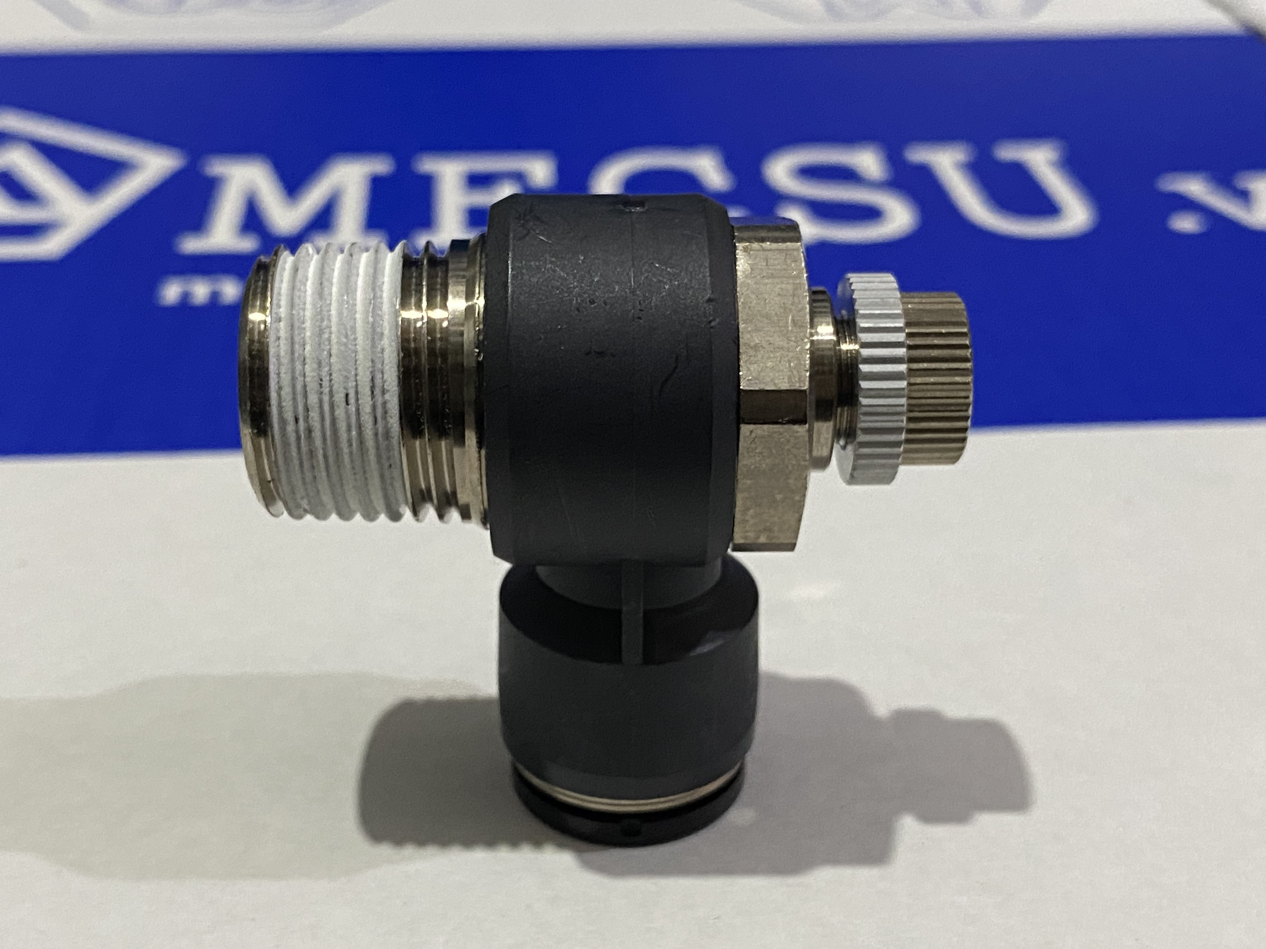 Van Tiết Lưu Khí Nén Cong 90° OD 12mm Ren Ngoài R1/2 Pisco JSC12-04A | Mecsu.vn