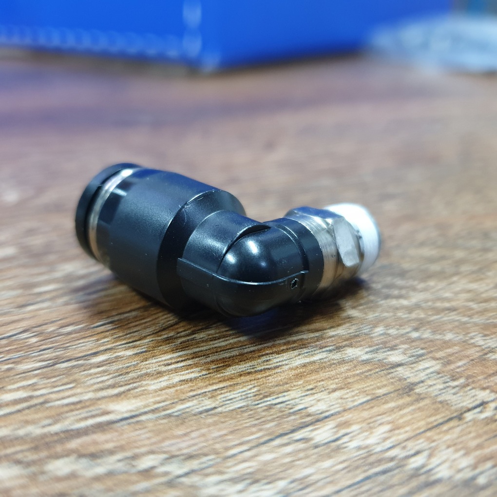 Đầu Nối Khí Cong Ren Ngoài Phi 8 mm - PT1/8 Đen Airtac PL801D | Mecsu.vn